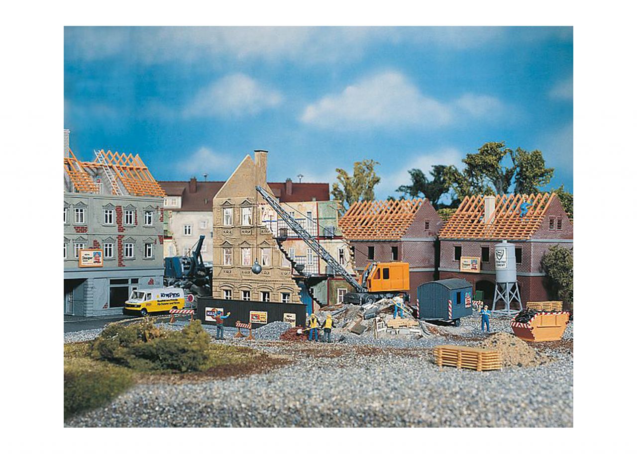 Faller 130466 Abbruchhaus mit Bagger